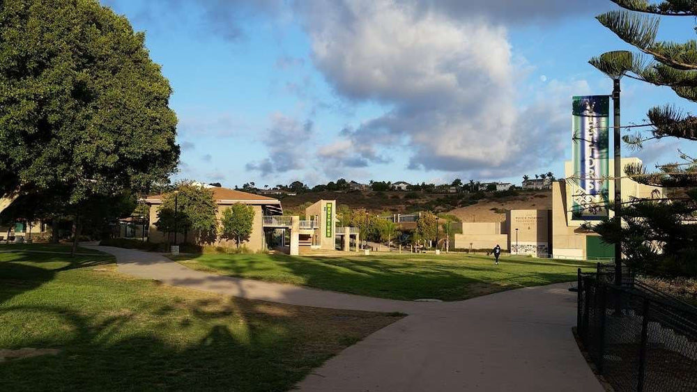La Costa Canyon Highschool HomePage – Varsity Made