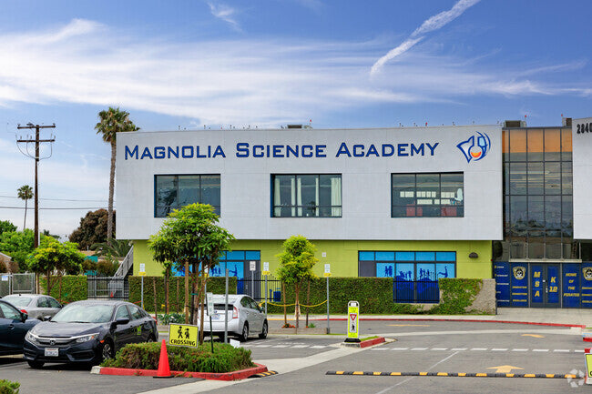 Magnolia Science Academy – Varsity Made
